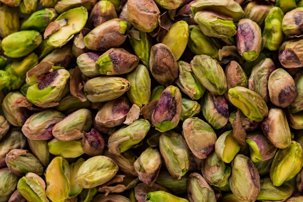 Nuts and their growing areas worldwide: A journey of discovery through ...